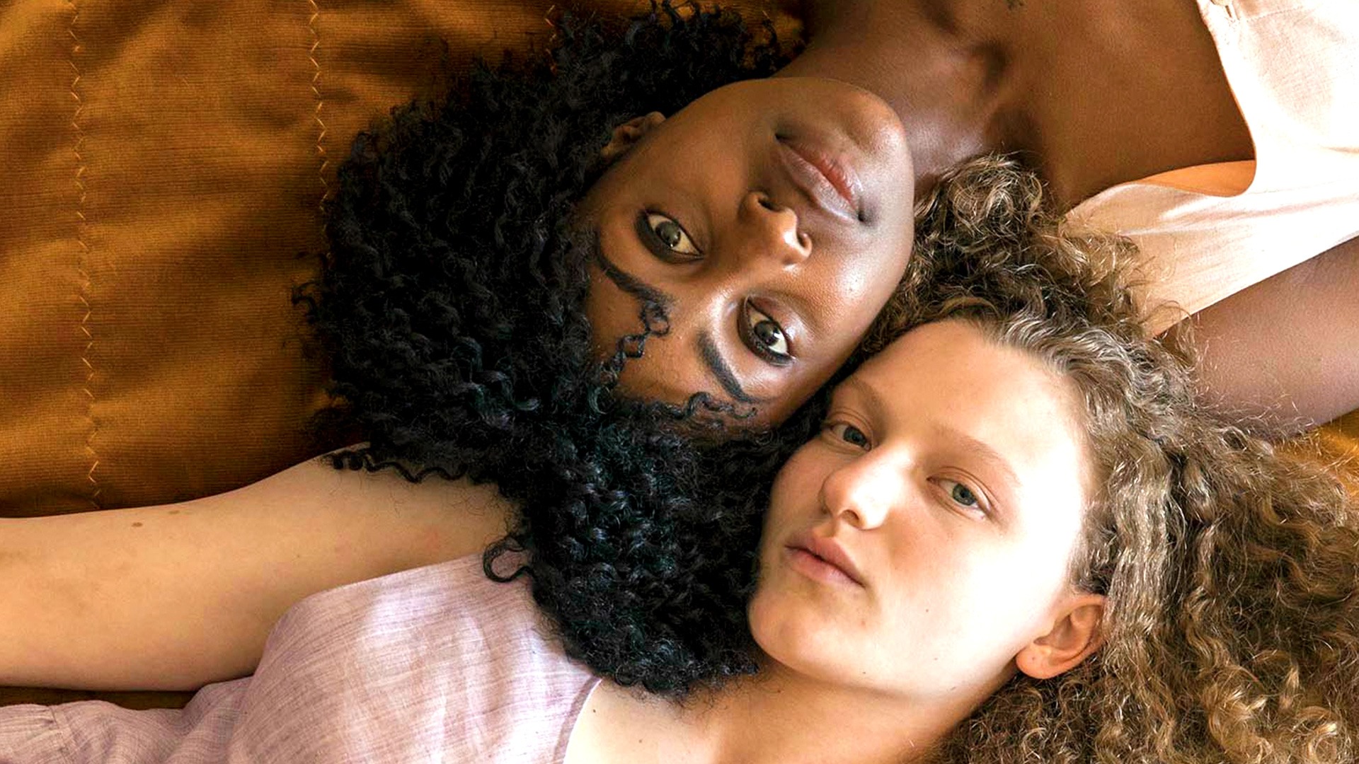 Kiss Me First: Rilasciato il trailer della nuova serie sci-fi di ...