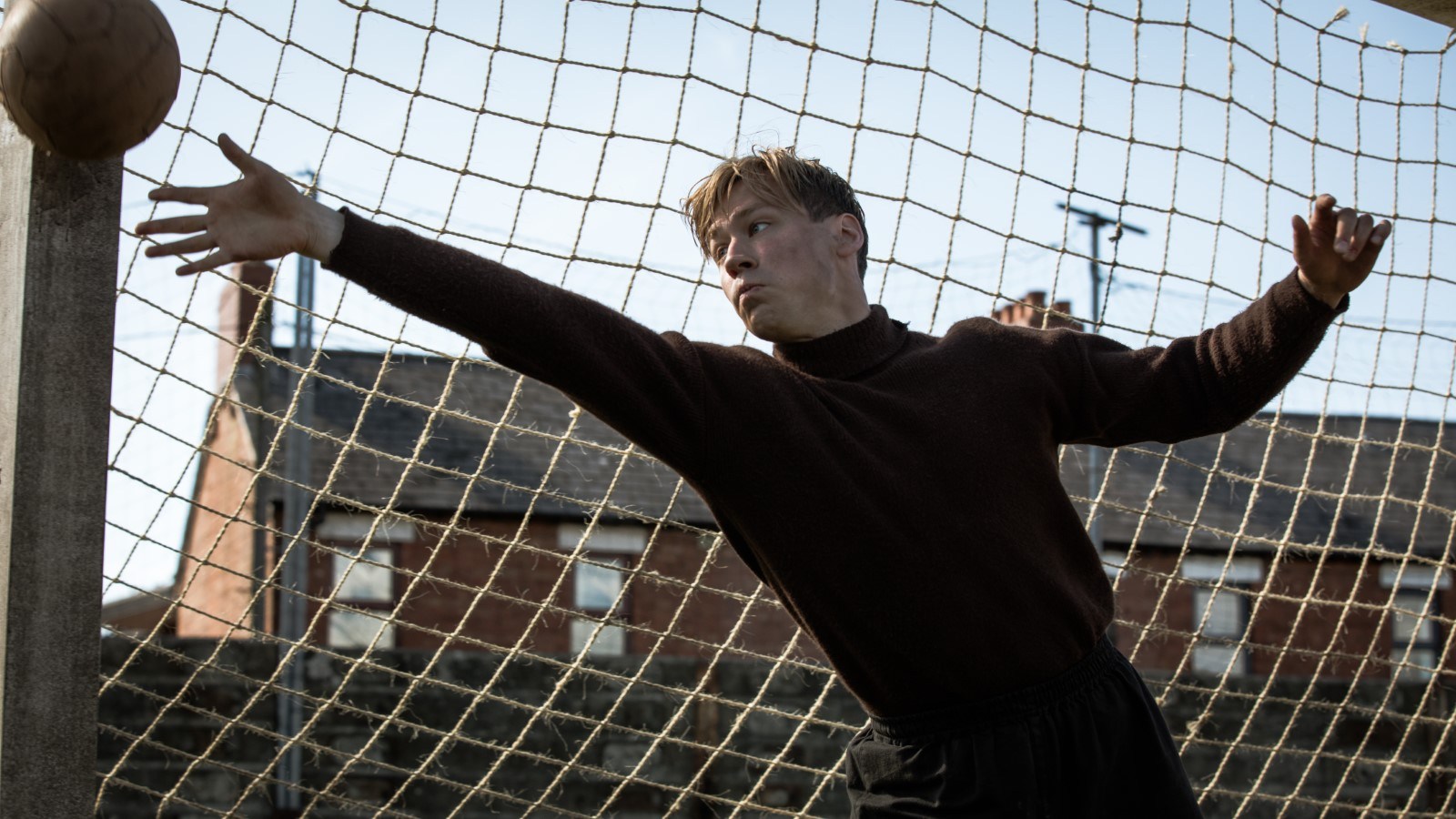 The Keeper: la storia del portiere Bernhard Trautmann in un film