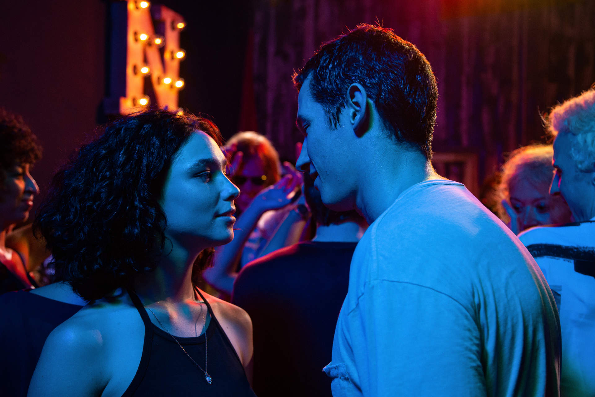 Divine: la recensione del film con Matilda De Angelis e Callum Turner